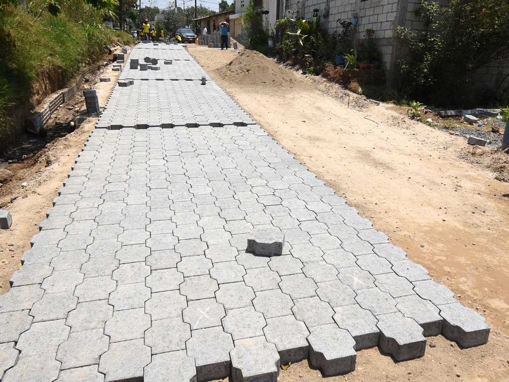 Villa Nueva desarrolla otro adoquinado - Municipalidad de Villa Nueva