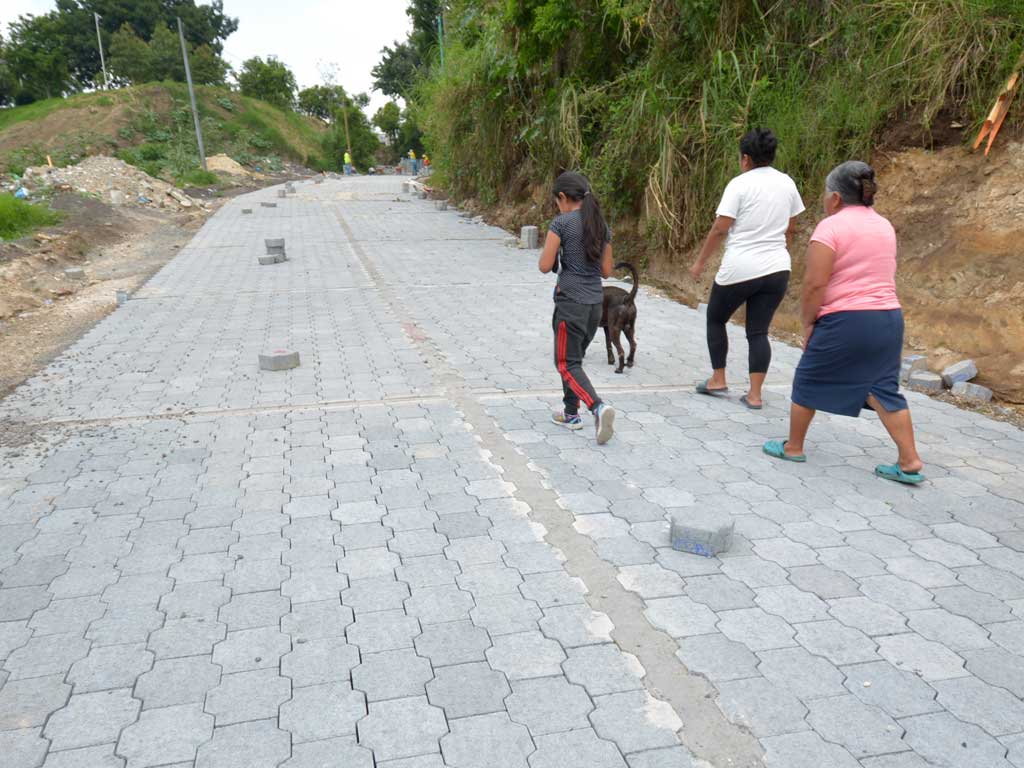 Proyecto de adoquinado nuevo en zona 5 - Municipalidad de Villa Nueva